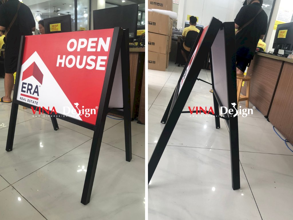 In standee chân sắt chữ A biển chỉ dẫn sự kiện tham quan nhà mẫu Open ...