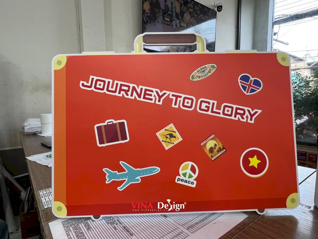 In standee PP mô hình chiếc vali xách tay, mô hình format để bàn có ...