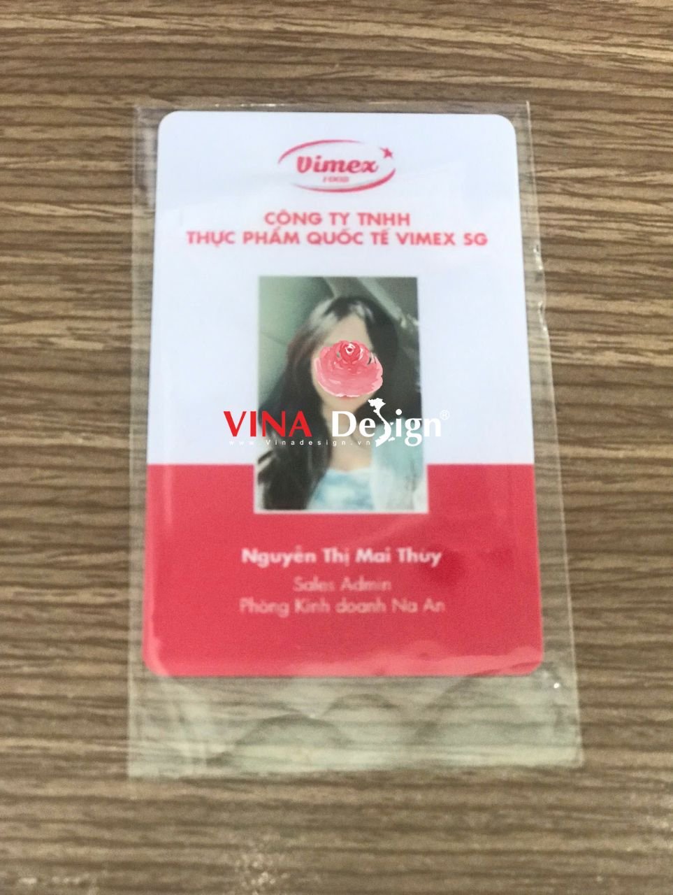 Làm thẻ nhân viên công ty thực phẩm, in thẻ nhựa PVC với hình chân dung ...