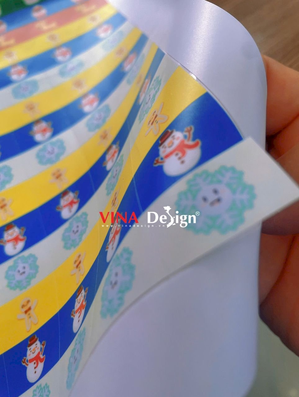 In Decal Sticker Giáng Sinh từ Decal sữa in mực dầu, cán màng mờ, bế ...
