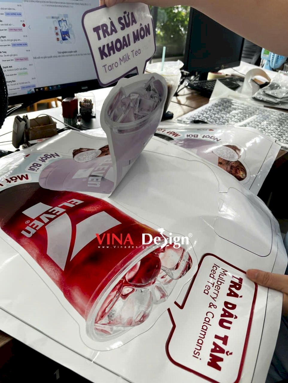 In Decal 2 mặt dán cửa kính ra vào cửa hàng tiện lợi, giới thiệu ly ...